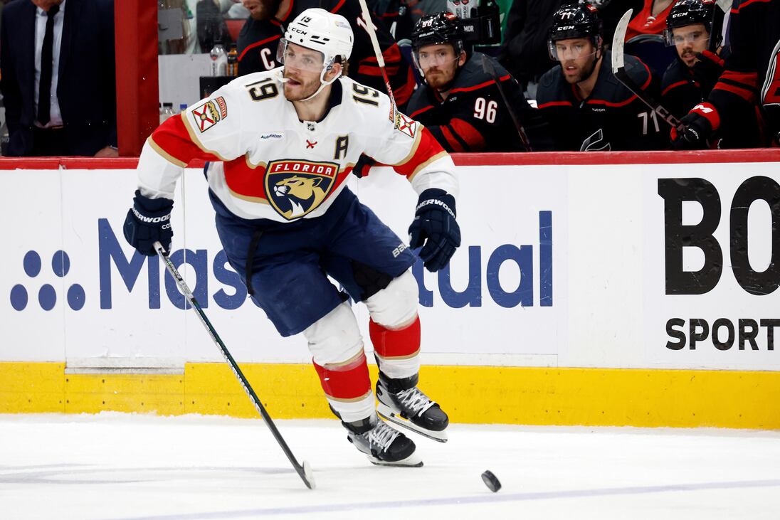 Vancouver Canucks assign first-round pick Braeden Cootes to WHL Seattle ...