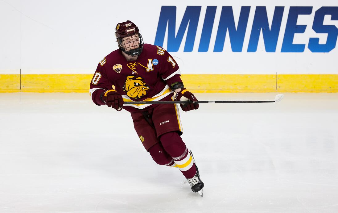 Detroit Red Wings prospect Max Plante takes home Hobey Baker Award