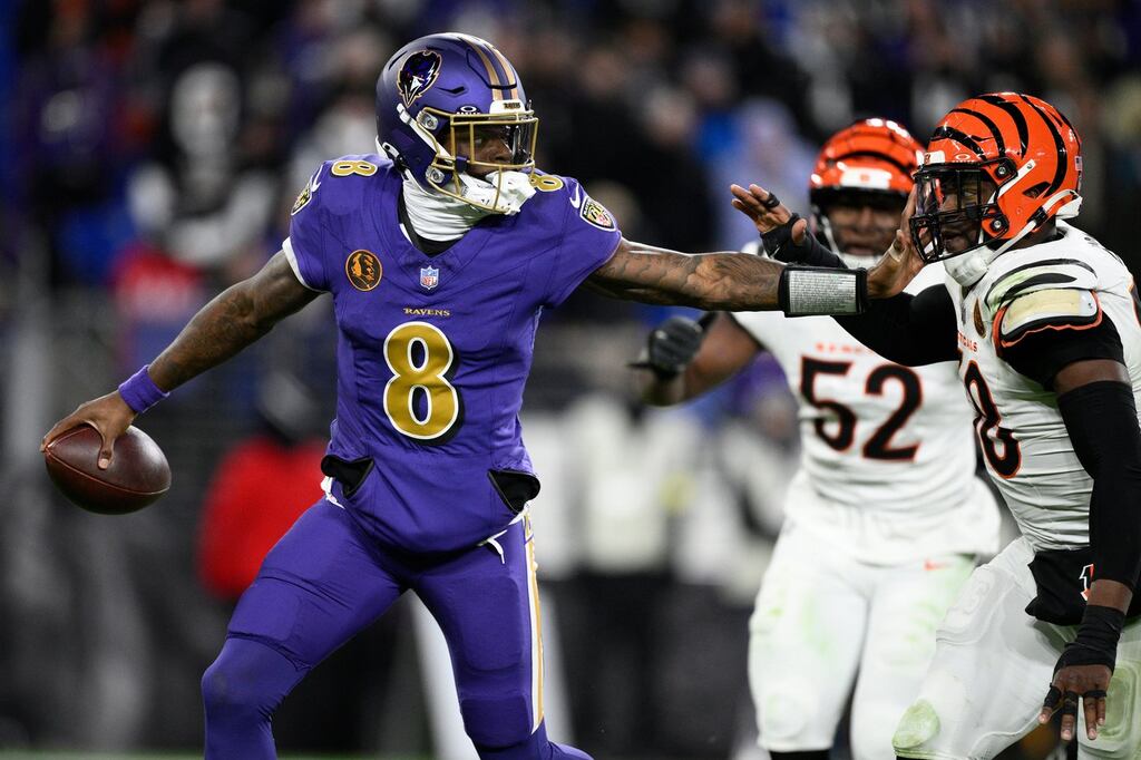 Baltimore Ravens, Pittsburgh Steelers continue chase for AFC North ...